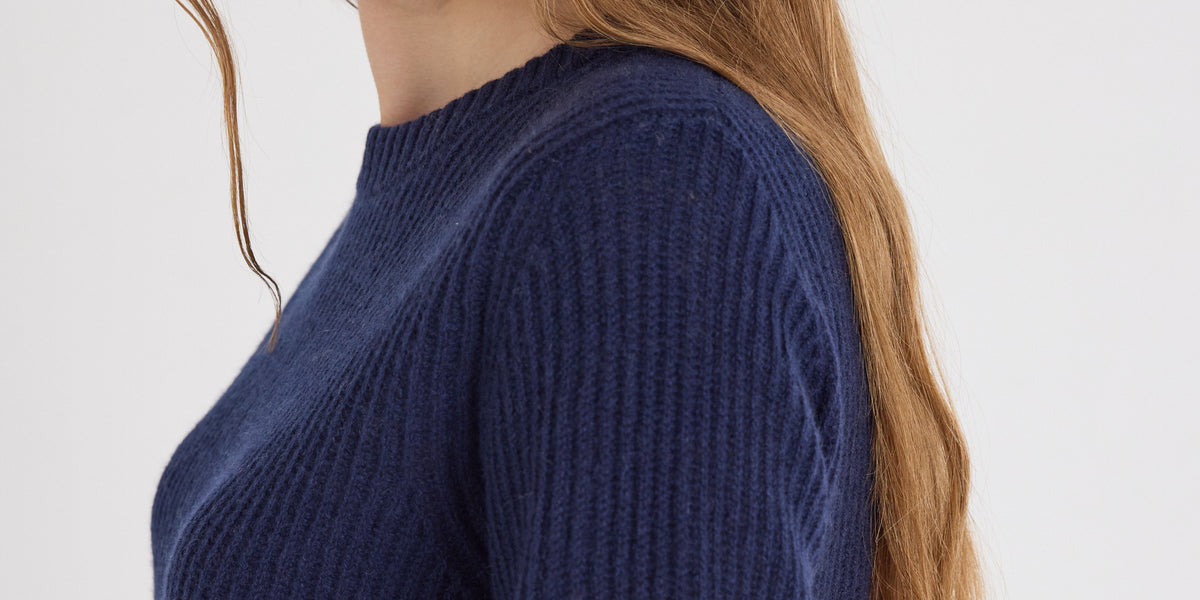 Letizia - Kaschmirpullover mit Rundhalsausschnitt - Navy | Absolut Cashmere